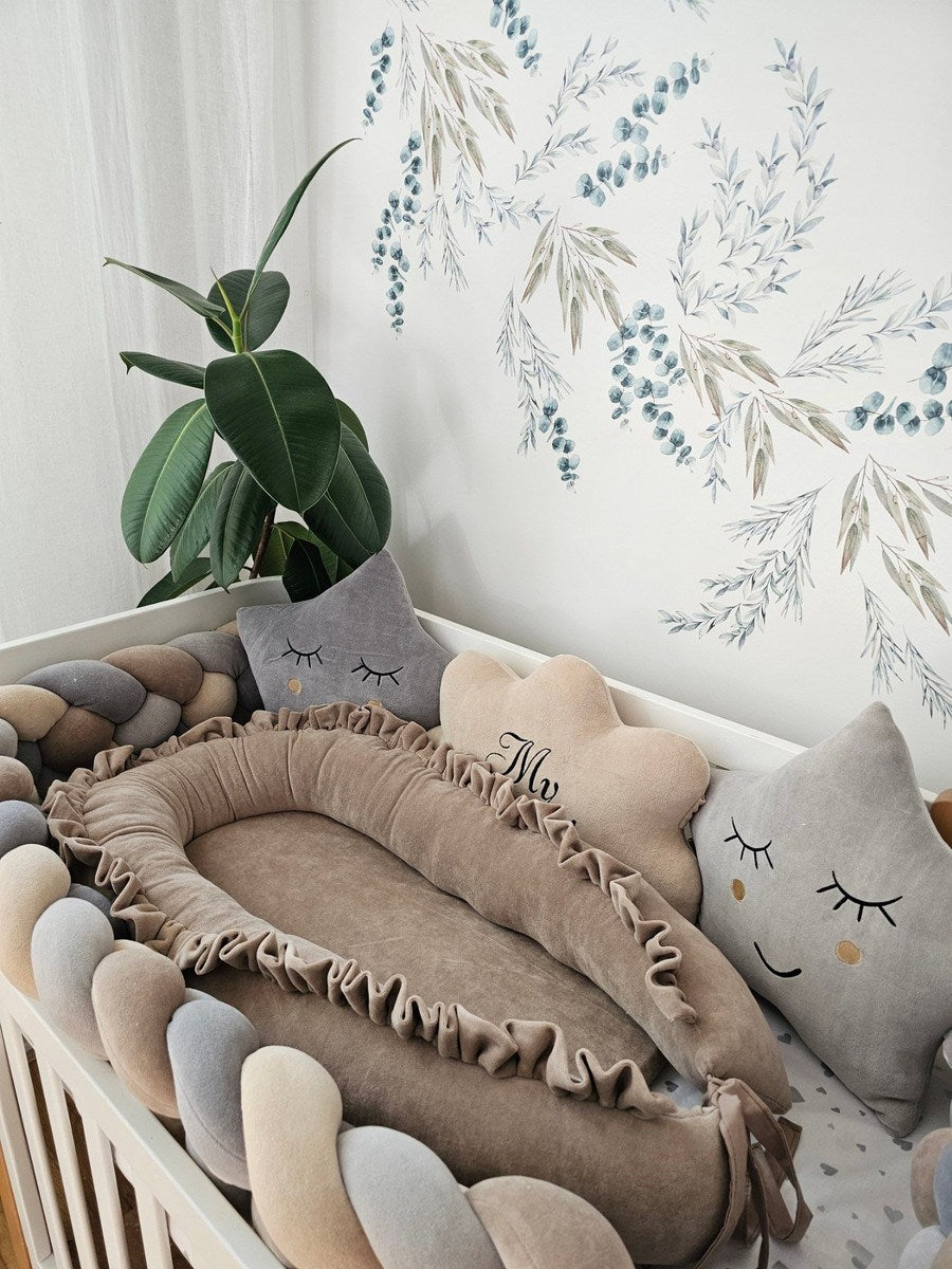 Personalized cot bumper set gray cappuccino for boys – KariStudio
