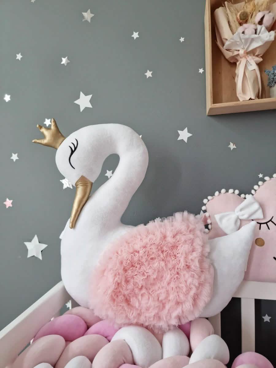 Princess Pillow swan Light blush, side crib pillow