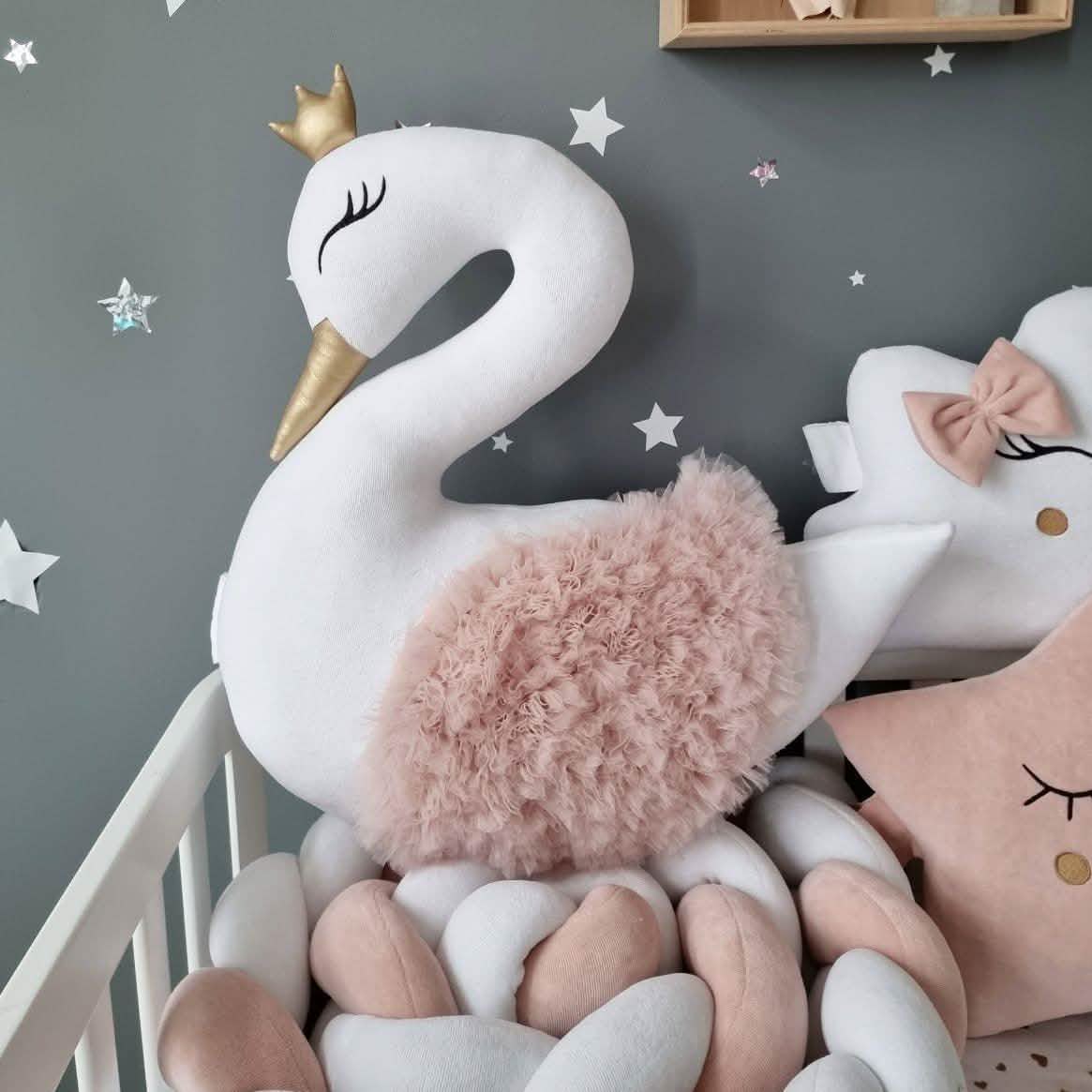 Princess Pillow swan Light blush, side crib pillow